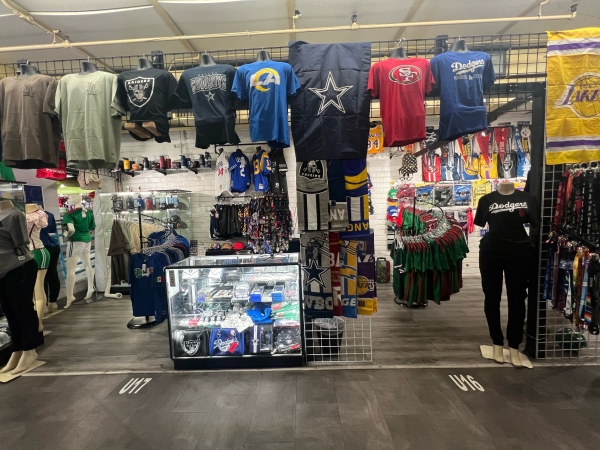 Valley Indoor Swap Meet